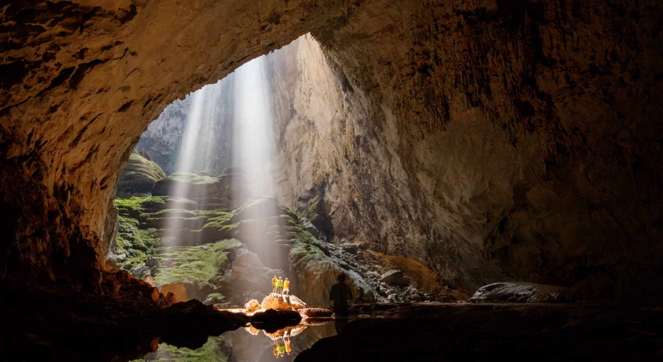 Son Doong Cinematic » Moss and Fog