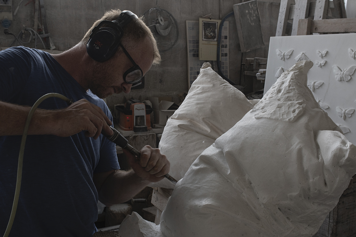 This Pillow Is Hard As Rock – Incredible White Marble Sculpture » Moss ...