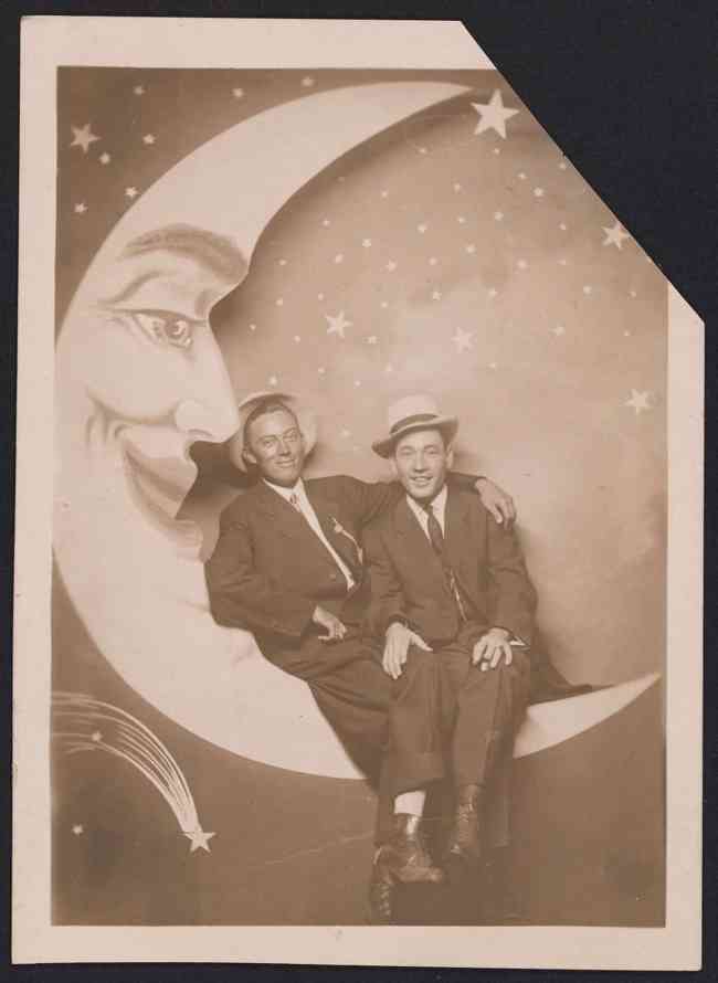 A Photographic History of Men in Love – Moss and Fog