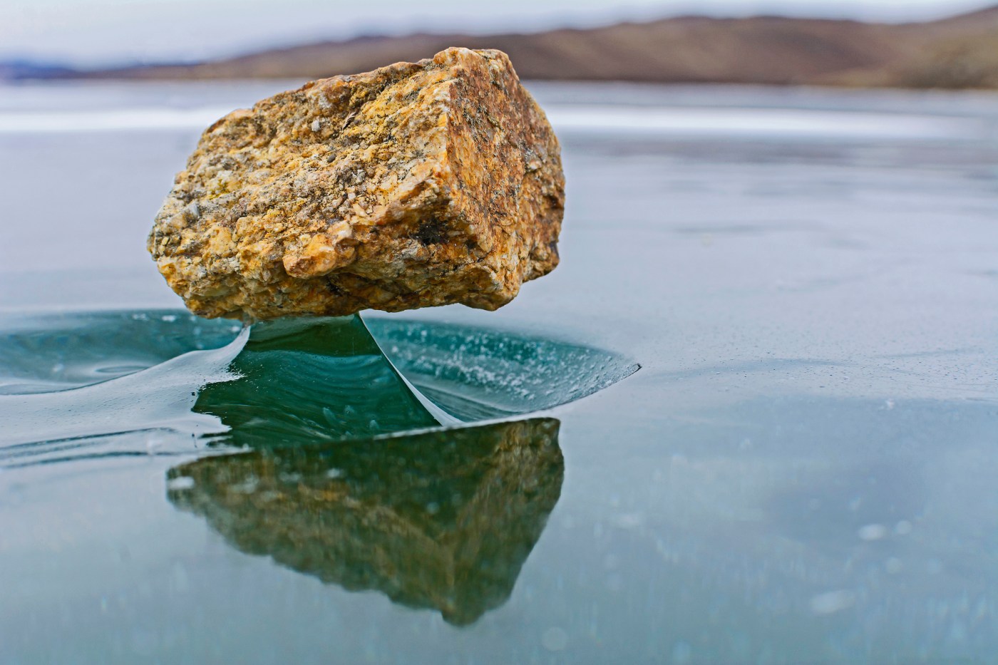 Baikal Zen – Stones Seemingly Floating On Ice – Moss and Fog