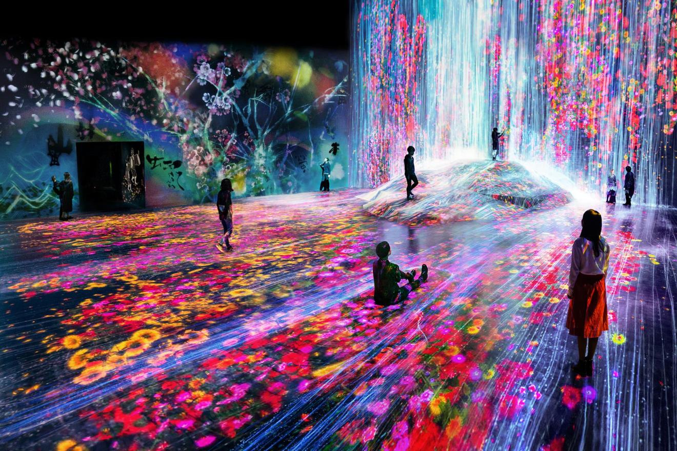 TeamLab’s Digital Autumn Leaves – Moss and Fog