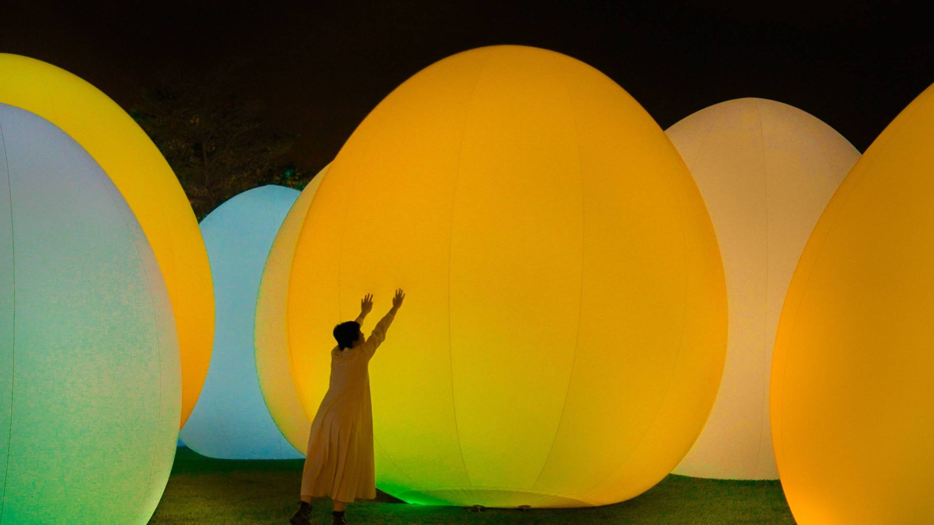 teamLab's Interactive, Illuminated Eggs Takeover Park in Hong Kong ...