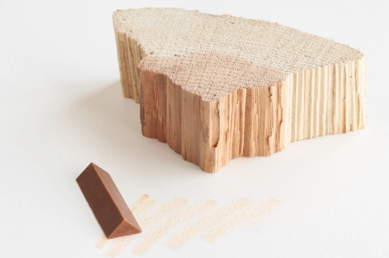 Forest Crayons Are Colored With Pigment From Japanese Trees – Moss and Fog