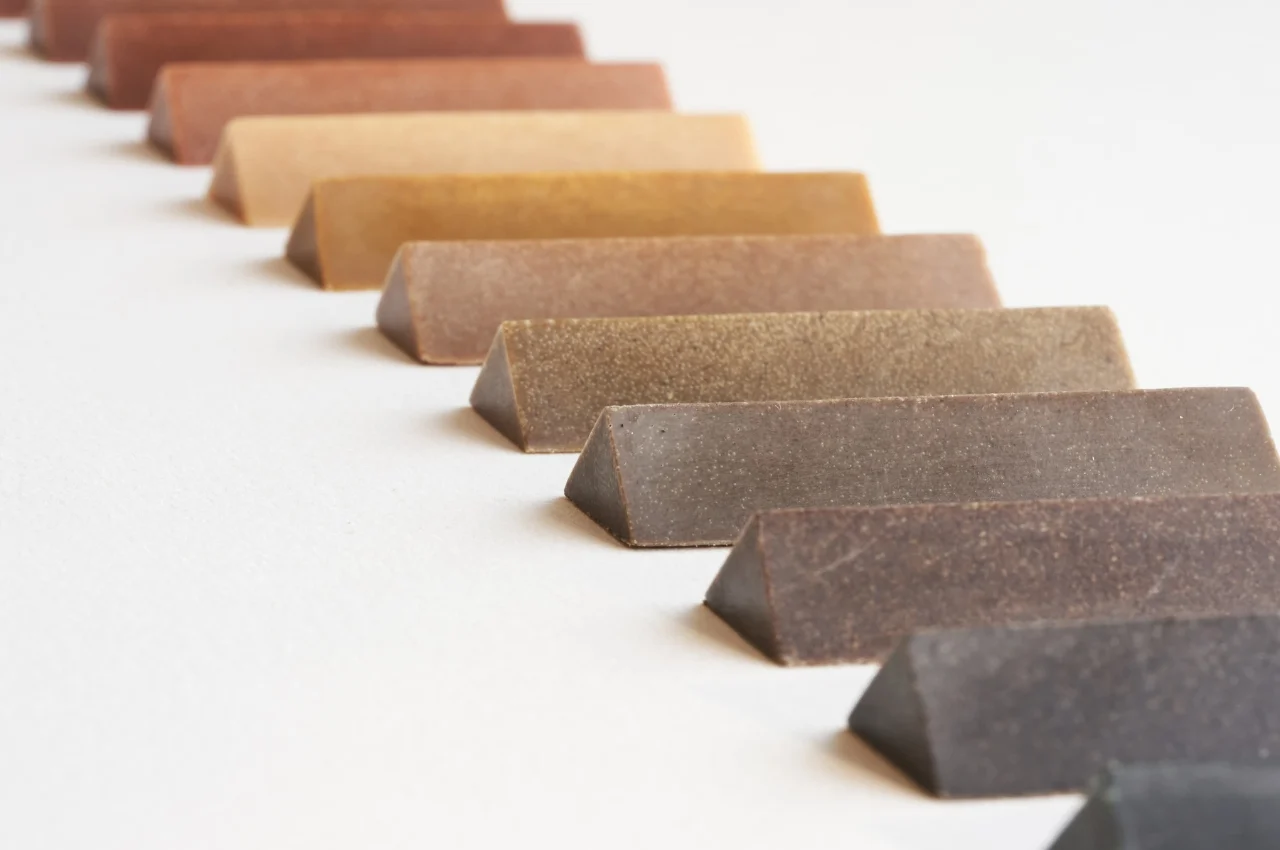 Forest Crayons Are Colored With Pigment From Japanese Trees – Moss and Fog