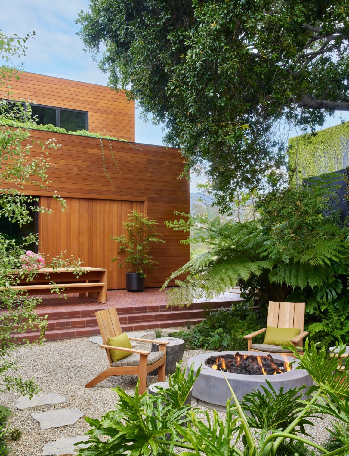 Lovely Rustic Canyon Residence Pays Homage to Richard Neutra Design ...